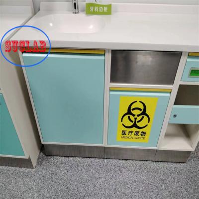 China Adjustable Shelves Stainless Steel Wall Mounted Hospital Clinic Furniture Disposal Caseworks for sale
