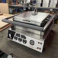 China Commercial Double Sided Electric Griddle 12mm Thick Plate 2400W for Fast Cooking for sale