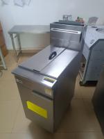 China (GF-3) Commercial Gas Deep Fryer 25L 25.5kW 3 Burners Double Basket LPG / Natural Gas CE for sale