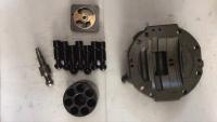 China Hitachi EX200-2 Excavator Hydraulic Pump Repair Parts HPV091 Main Pump Support HMGC32 205.7×186×100mm for sale