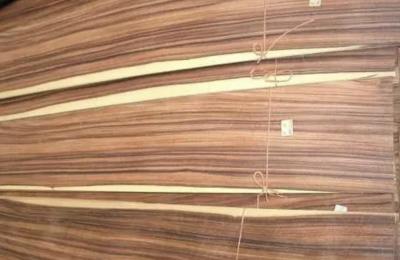 China Morado Natural Wood Veneer 50cm-3.6m Length 8-40cm Width for Interior Decoration for sale