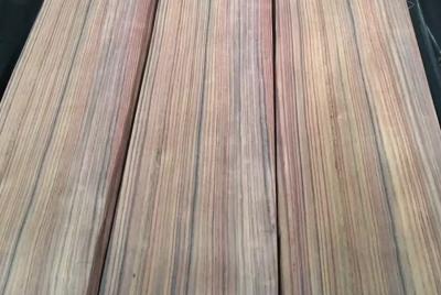 China Sonokeling Natural Wood Veneer Sheets 0.6mm Flat Cut Quarter Slicing for Flooring Furniture for sale