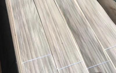 China Papua New Guinea Walnut Wood Veneer Rotary Cut 2.5m Length 0.2-1mm Thickness for sale