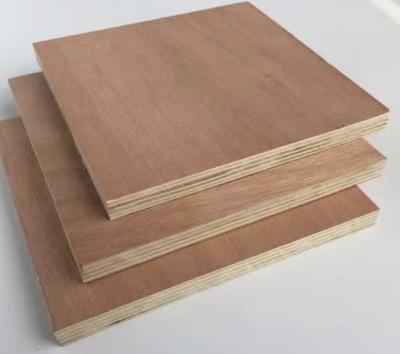 China Multi Layered Plywood 3-40mm Thickness 1.22m x 2.44m High Strength Eco Friendly for sale