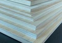 China Multi-Layer Solid Wood Plywood 3-40mm Thickness High Strength Flatness Stable for sale