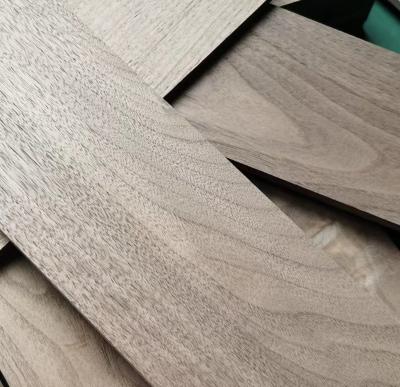 China Black Walnut Floor Veneer 2200x205x1.2mm for High End Furniture and Interior Decoration for sale