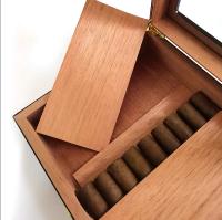China Spanish Cedar Cigar Humidor Chips 100g Natural Wood Shavings for Tobacco Aging and Moisture Control for sale