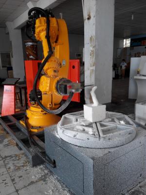 China Robots Carve Prosthetic Limbs Foam Engraving Machine medical sculpture for sale