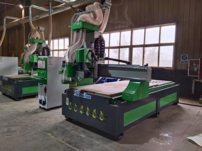 China Solid wood furniture wooden door wood plastic door CNC engraving machine for sale