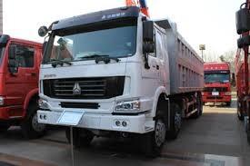 China SINOTRUK HOWO  Dump Truck 371HP 12wheels LHD 31tons 20-30CBM  ZZ3317N3567W for sale