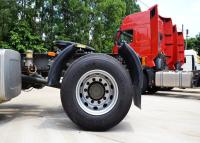 China SINOTRUK HOWO Tractor Truck LHD 4X2 Euro2 420HP ZZ4187V3511V for sale