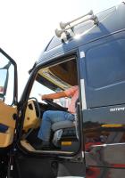 China Strong Enough Engine Sinotruk HOWO Heavy Duty Tractor Truck 6X4 Euro2 336HP for sale