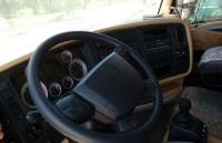 China RHD 6X4 SINOTRUK HOWO 6x4 Dump Truck Tractor With Euro 2 Emission Standard for sale