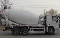 China SINOTRUK HOWO Concrete Mixer Truck 12CBM 371HP 6X4 LHD ZZ5257GJBN4048W for sale