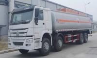 China SINOTRUK HOWO 25-30CBM Oil Tank Truck 8×4 336HP Engine for Edible Oil Transport for sale