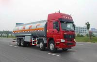 China SINOTRUK HOWO 25-30CBM Oil Tank Truck 8×4 336HP Engine for Edible Oil Transport for sale
