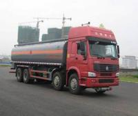 China Professional Coal Tar Oil Tank Truck , Transport Water Tanker Truck 28CBM for sale