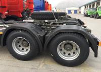China Tow Tractor Trailer Truck LHD 6x4 371HP Flat Roof Cabin SINOTRUK HOWO Truck for sale