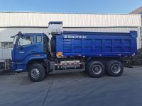China SINOTRUK HOHAN NEW HOWO 30 - 40 Tons RHD 10 Wheels Tarpaulin  For Construction Blue High Efficiency Lifting And Unloading for sale