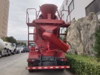 China Red HOWO 8*4 Concrete Mixer: 371 Horsepower & Super-Large Loading Capacity for sale