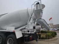 China HOWO 371HP 10m³ Concrete Mixer Truck with Eaton Pump & Motor for Heavy-Duty Construction for sale