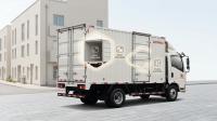 China Light Duty Commercial Trucks / Delivery 17 Foot Box Truck With Low Fuel Consumption for sale