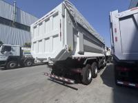 China SINOTRUK HOWO NX Cab Tipper Dump Truck 380HP 6X4 A Warning Light With A Tarpaulin for sale