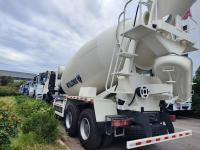China Heavy Duty HOWO 8x4 16m3 Concrete Mixer Lorry 371HP Engine PMP Speed Reducer For Construction for sale