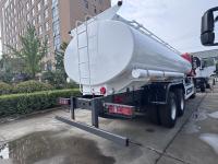 China SINOTRUK HOHAN 6×4 Oil Tank Truck 371HP 20CBM Color Can Be Customized Efficient transportation for sale