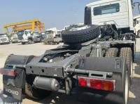 China 6900x2550x3250 Mm Tractor Truck Euro 2 Emission Standard Built to Withstand Harsh Road Conditions and Heavy Freight Loads for sale