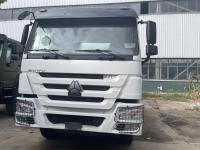 China Oil Transport Vehicle Oil Tank Truck , Mobile Gas Station Fuel Oil Trucks 371HP 33CBM for sale