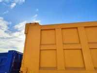 China HOWO 6×4 Yellow Tipper Truck, 40T Load Capacity, High Impact-Resistant Material, Built for African Road Conditions for sale