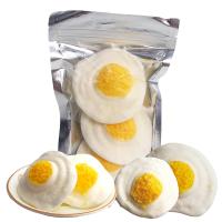 China Yummy Crisp New Freeze Dried Candy Fried Egg Shape Fruit Freeze Dry Gummy Sweets for sale