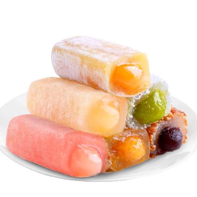 China Salted Egg Yolk Mochi Rice Mochi Soft And Chewy Sweet And Salty Balance Desserts for sale