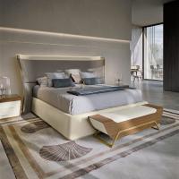 China Italian Modern Bedroom Furniture Sets Solid Wood Frame Comfortable Upholstered Bed for sale