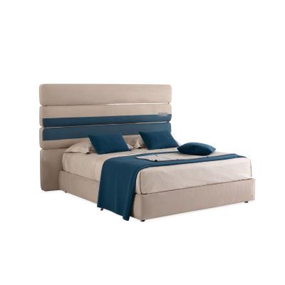China Modern King Size Solid Wood Platform Bed Frame Durable Home Hotel Room Furniture for sale