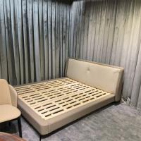 China Button Design Modern Bedroom Furniture Sets King Size Luxury Bed Italian Style for sale