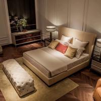 China Tufted Modern Luxury King Size Bed 1.38m Leatherette Contemporary Italian Bedroom Set for sale