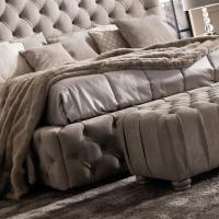 China Italian Style Modern Luxury King Size Bed Cama Diamond Tufted for sale