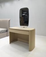 China Luxury Nordic Modern Dressing Table With Mirror And Lights , 0.6m Modern Bedroom Vanity Table for sale