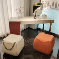 China Solid Wood 0.75m Modern Vanity Table With Lighted Mirror 1.2m Modern Contemporary Dressing for sale