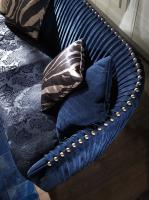China Titanium High End Sectional Sofas 0.82m Vintage Luxury Living Room Furniture Sets for sale