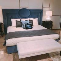 China 2.2m Luxury Italian Bed Luxus Bett Modrest Nicla Italian Modern White for sale