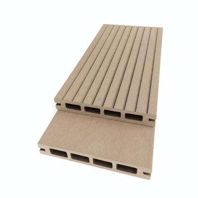 China Durable Composite Decking 20mm x 140mm for Enduring Beauty and Performance for sale