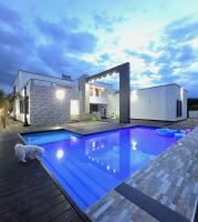 China Co-extrusion WPC Flooring 21mm x 145mm Waterproof UV Resistant Outdoor Decking for sale