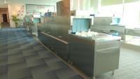 China Fully Cleaning Flight Type Dishwasher For Staff Canteens CE Certificate for sale
