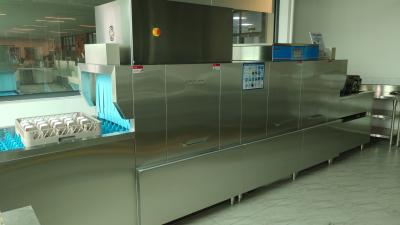 China Compact Structure Flight Type Dishwasher For Chain Restaurants And Dining Halls for sale