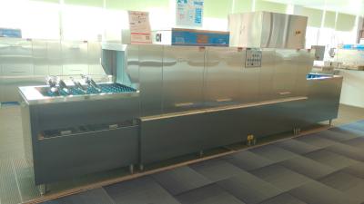 China Easy To Operate Flight Type Dishwasher With Mechanical Button Design for sale