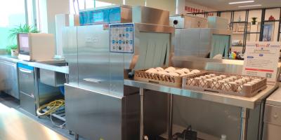 China Durable Restaurant Washing Machine / Commercial Pass Through Dishwasher for sale