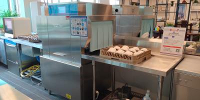 China Customized Size Rack Conveyor Dishwasher For Plates / Bowl / Cup Cleaning for sale